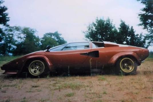 The register - List | Countach Register